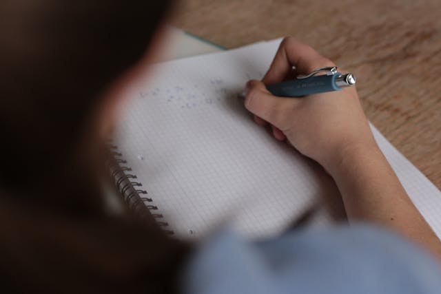 EJA: o que é e para que serve? - InfoEducação